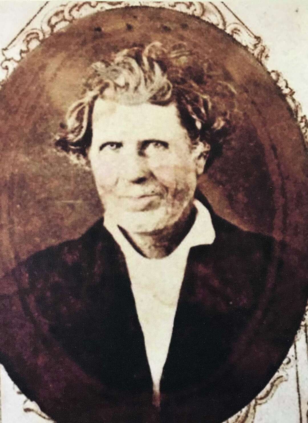 An old mansion near Seguin has witnessed decades of Texas history