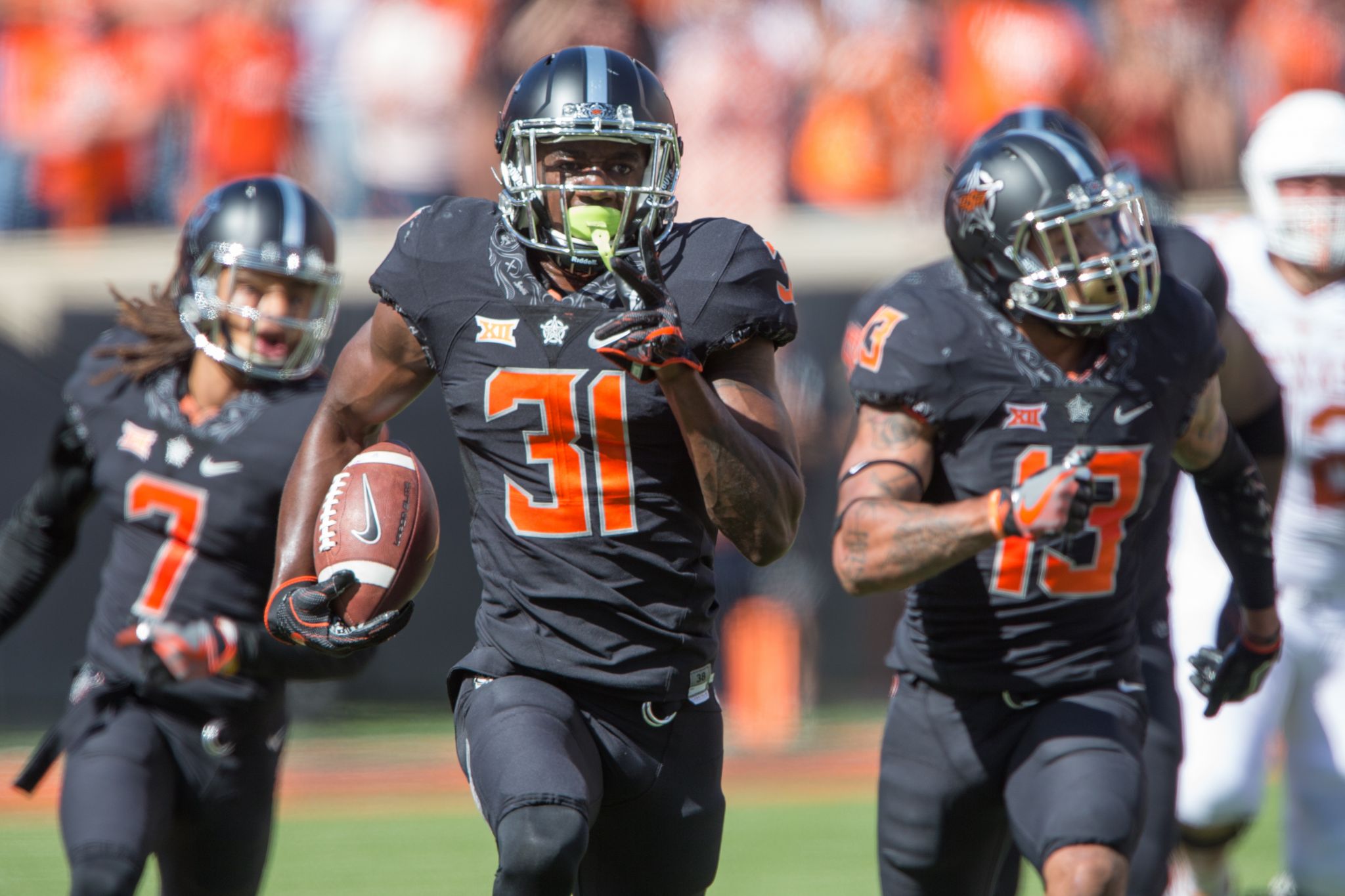 Seahawks use fifth-round selection on CB Tre Flowers