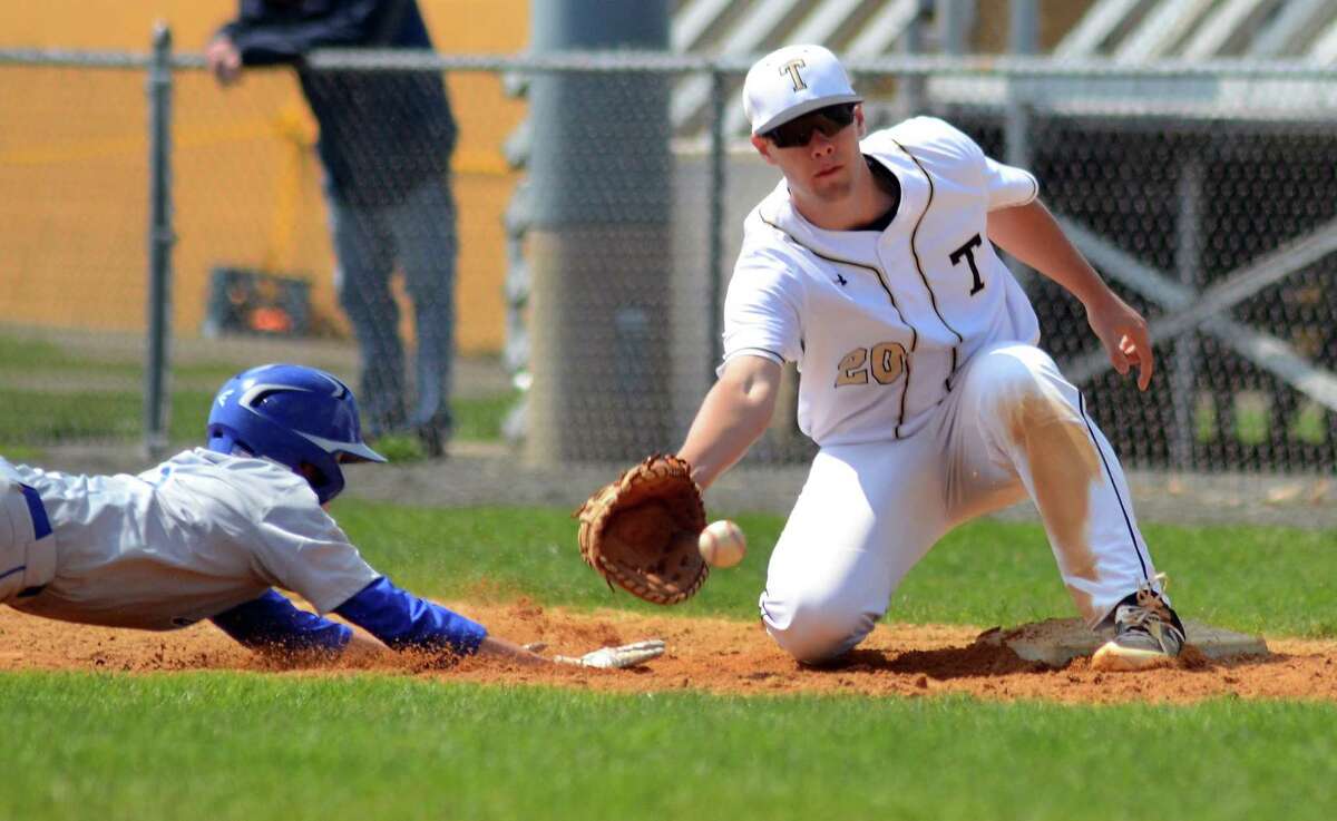 BASEBALL: Trumbull takes advantage of Bunnell miscues