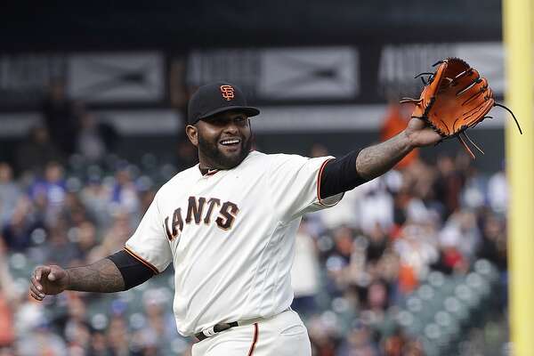 Giants’ Pablo Sandoval gets to pitch against Dodgers ... and flat-out ...