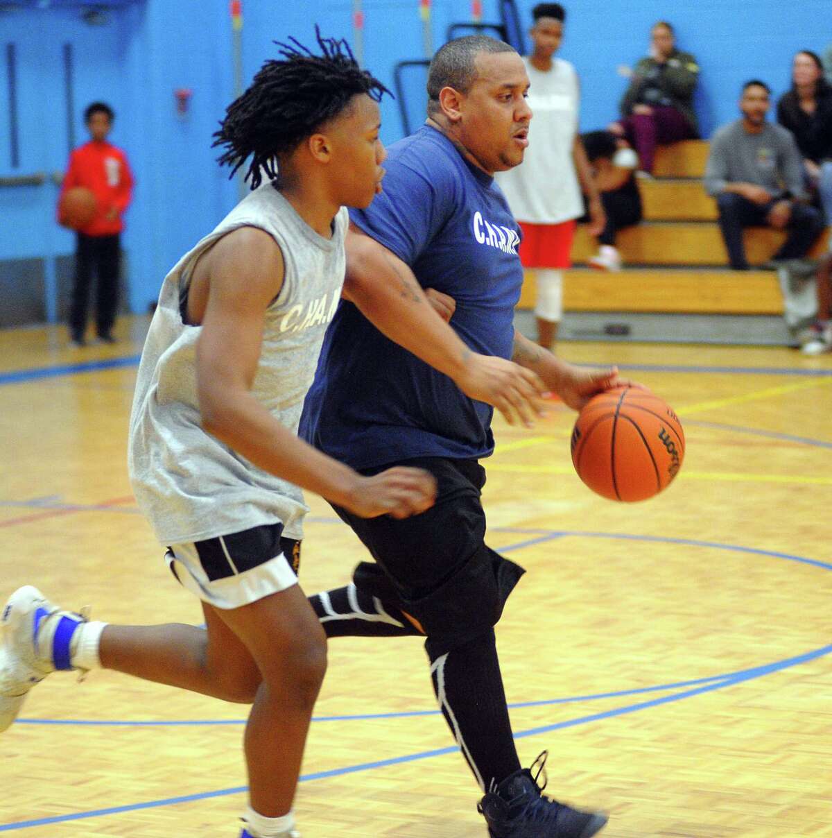 Bridgeport cops, youth team up for basketball game