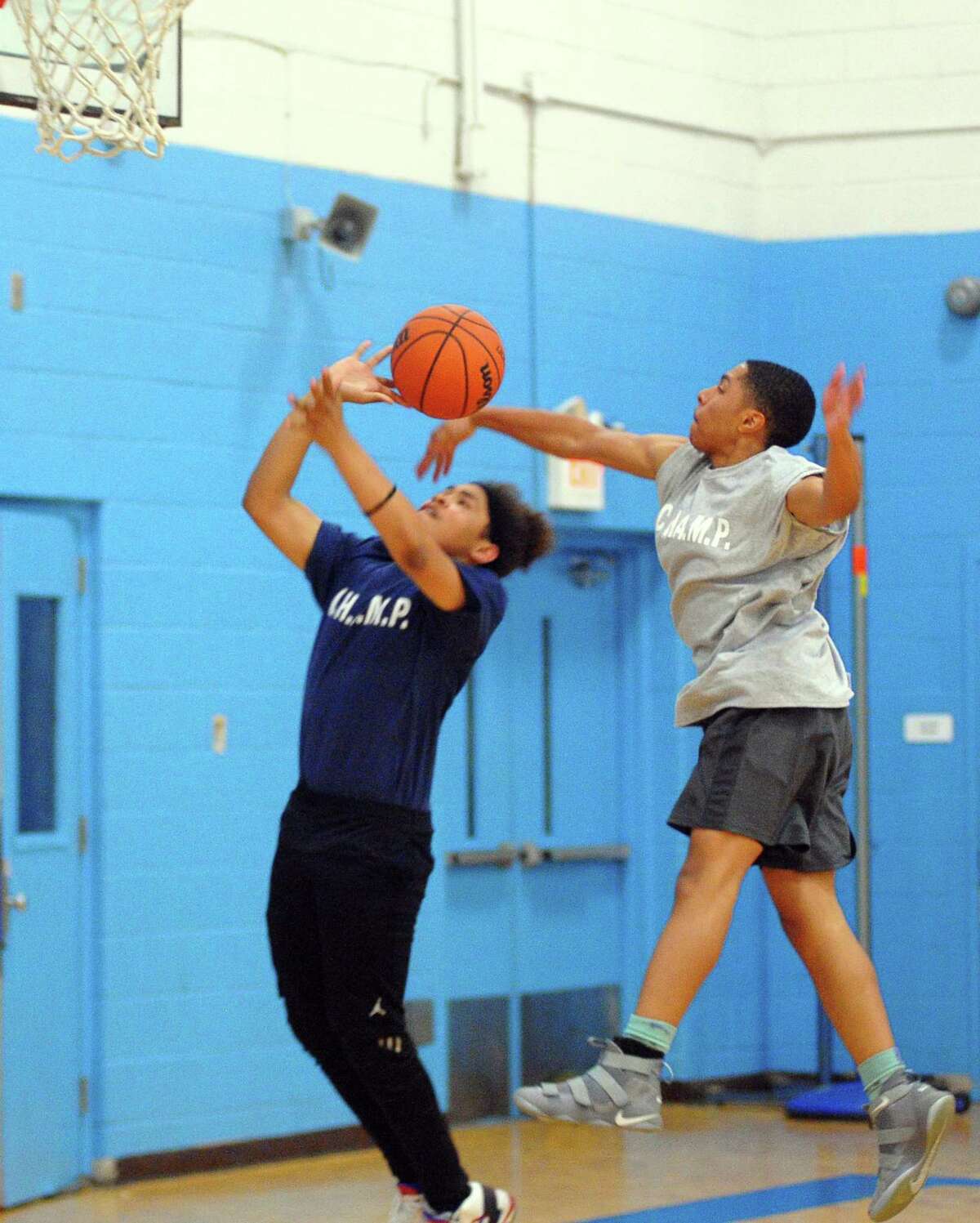 Bridgeport cops, youth team up for basketball game