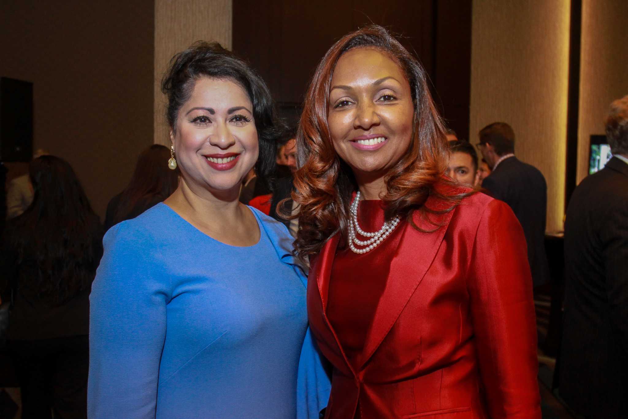 Hispanic Chamber luncheon has record 2,000 guests