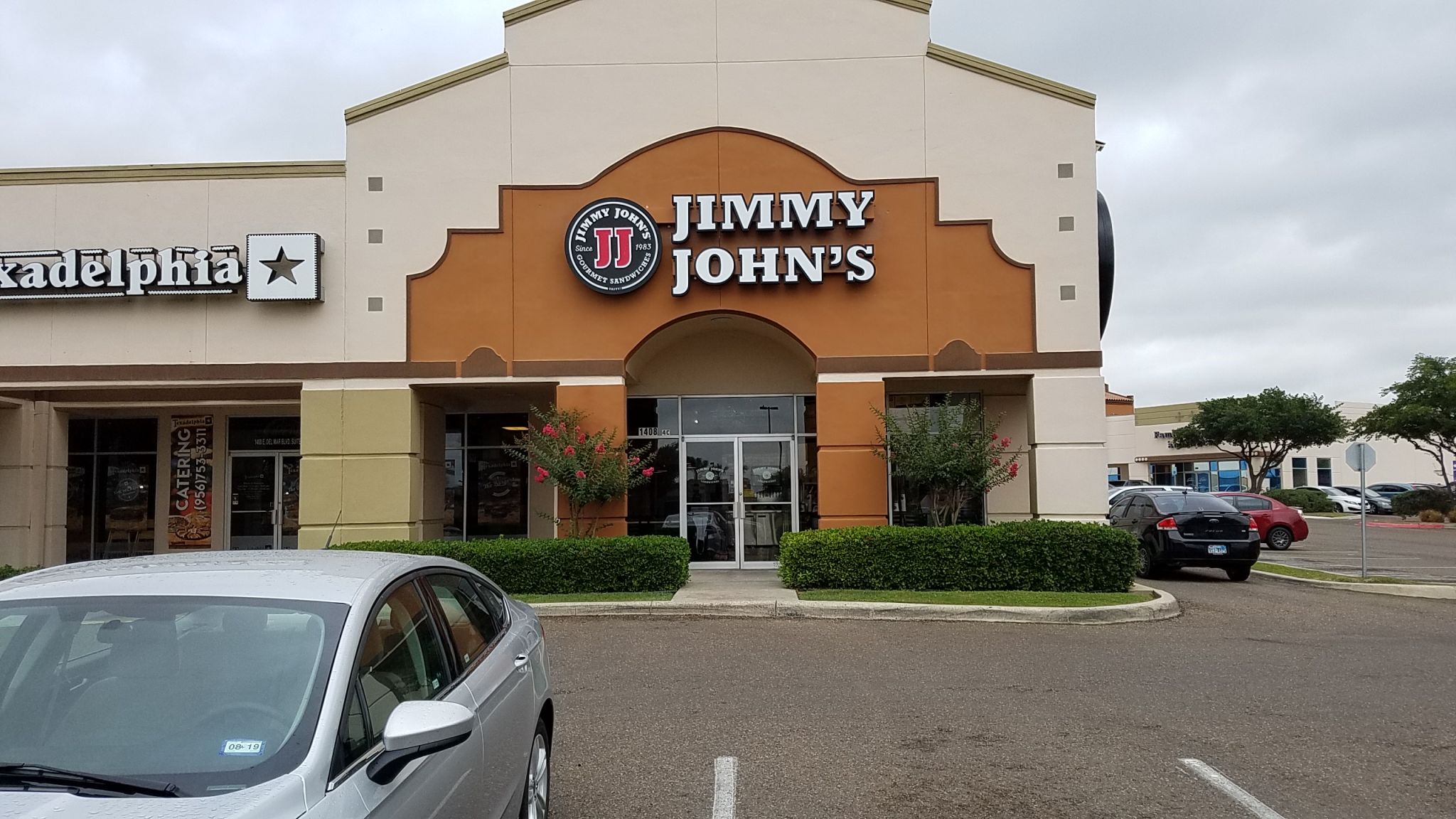 'Freaky Fast' gourmet sandwich shop opens in Laredo