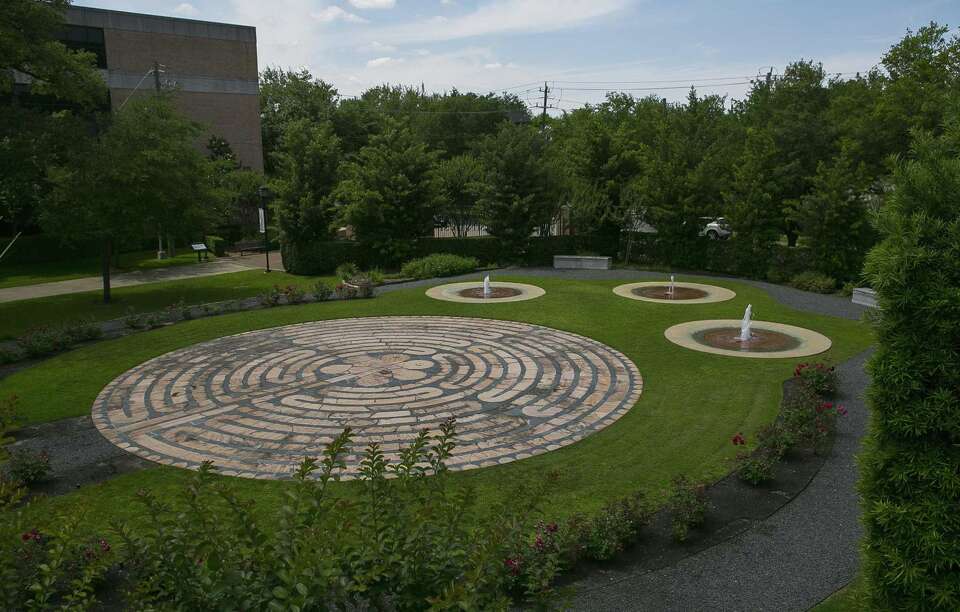 In Houston’s labyrinths, pilgrims find a connection to the ancient and ...