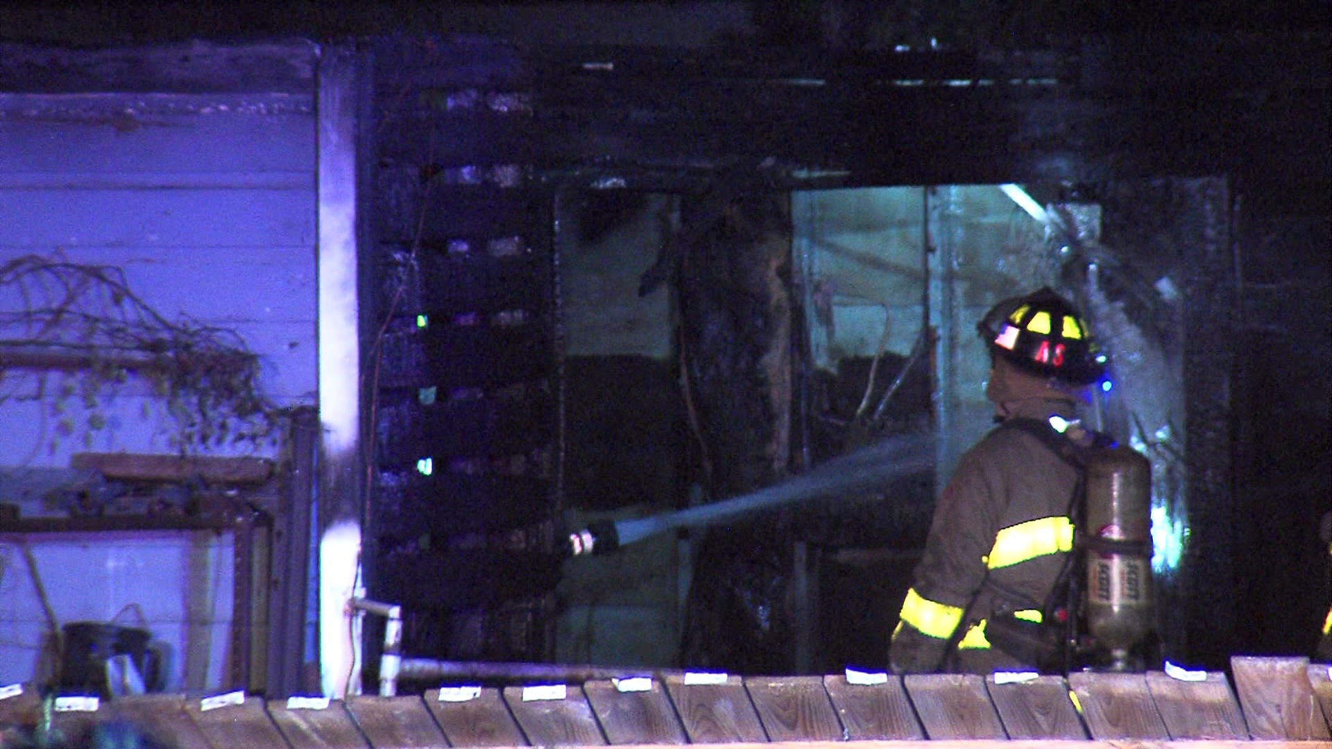 Fire destroys detached garage, vehicle at NE side home