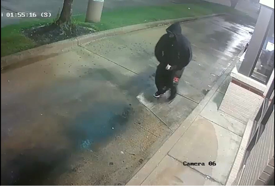 Suspect recorded robbing Houston Jack in the Box drive-thru