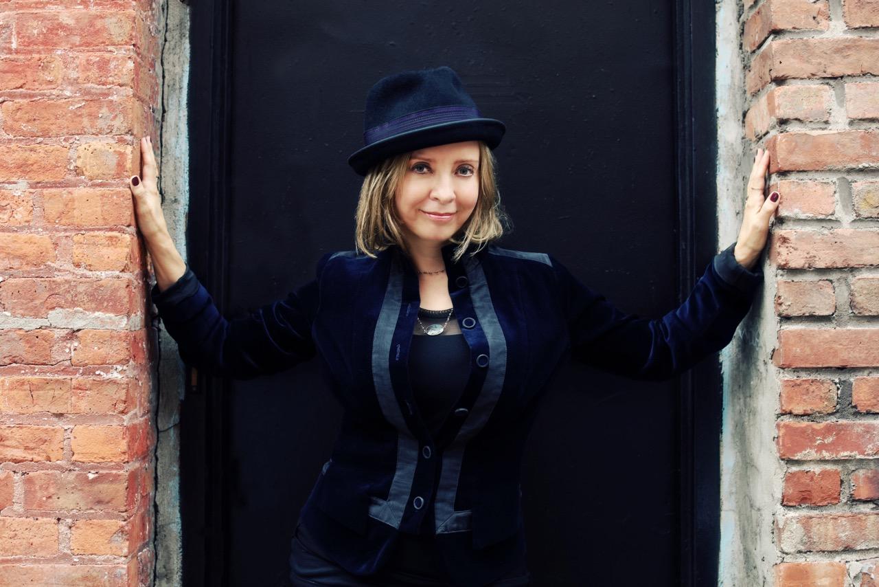 Rondi Charleston: From Juilliard opera to ABC News, to jazz singer at ...