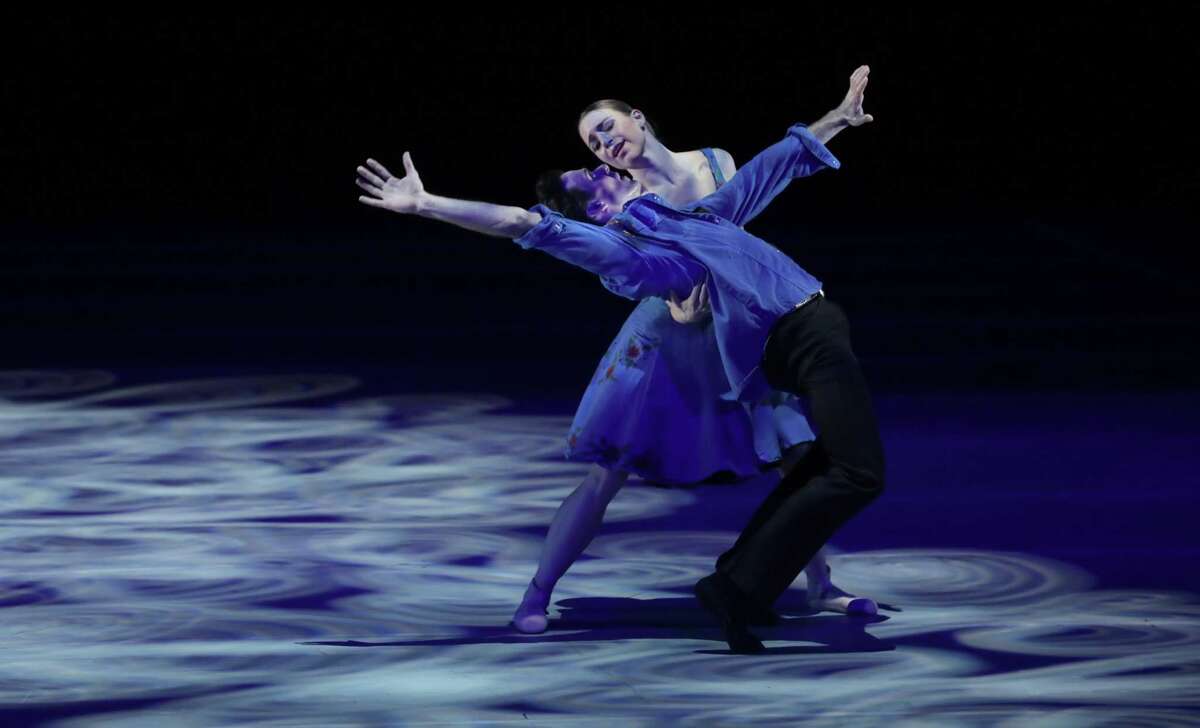 Houston Ballet dancers share Pillow talk