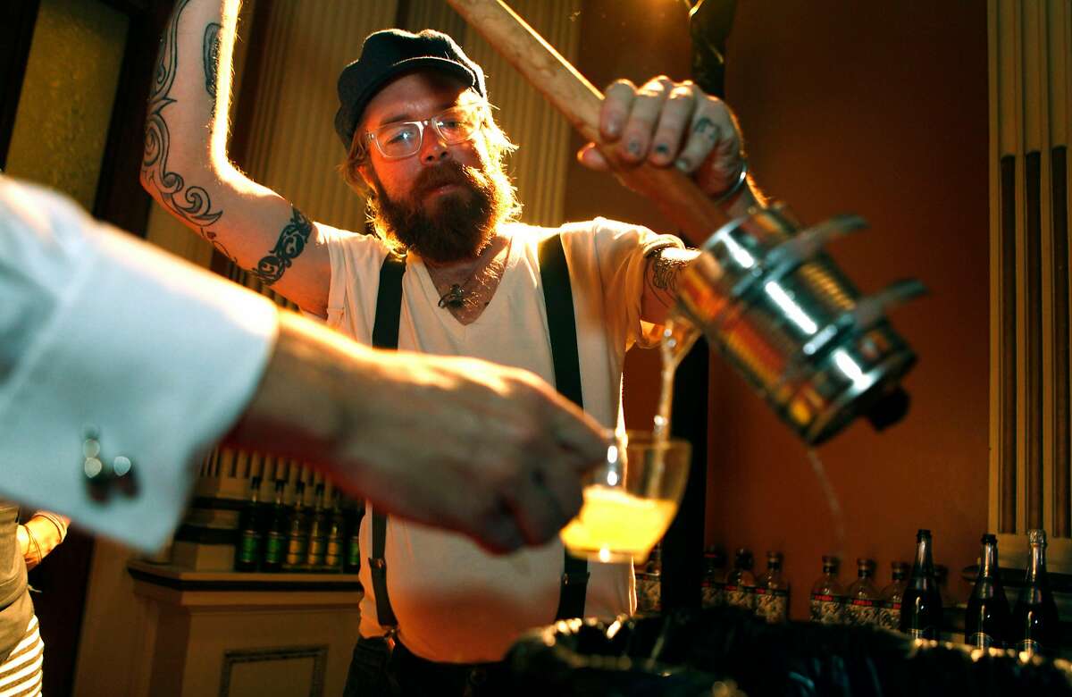 Pioneering San Francisco bartender Daniel Hyatt dies