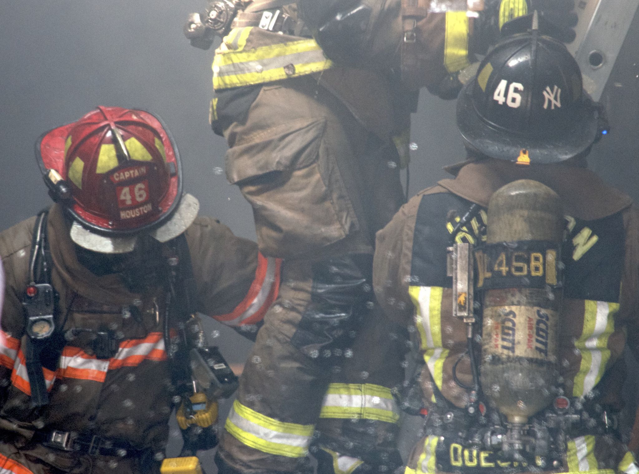 Crews battle warehouse fire in southeast Houston