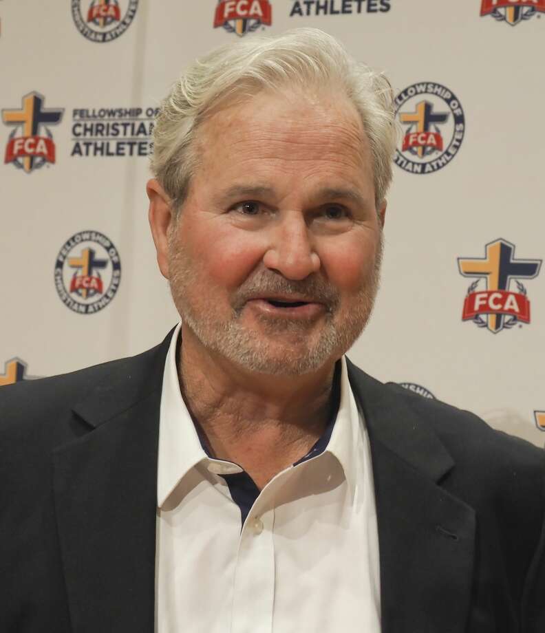 Ex-Rangers catcher Sundberg gives inspirational message to FCA ...