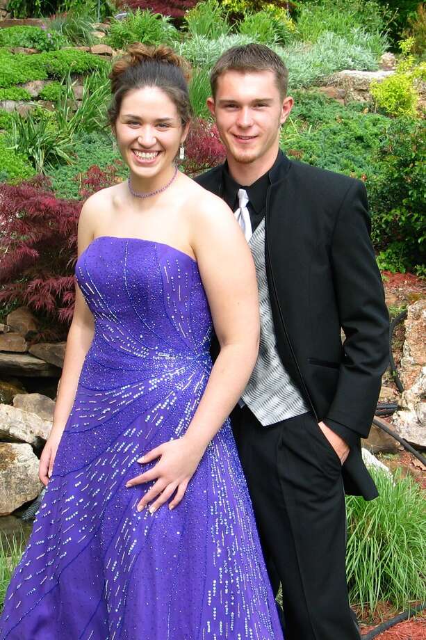 What dresses looked like the year you went to prom - seattlepi.com