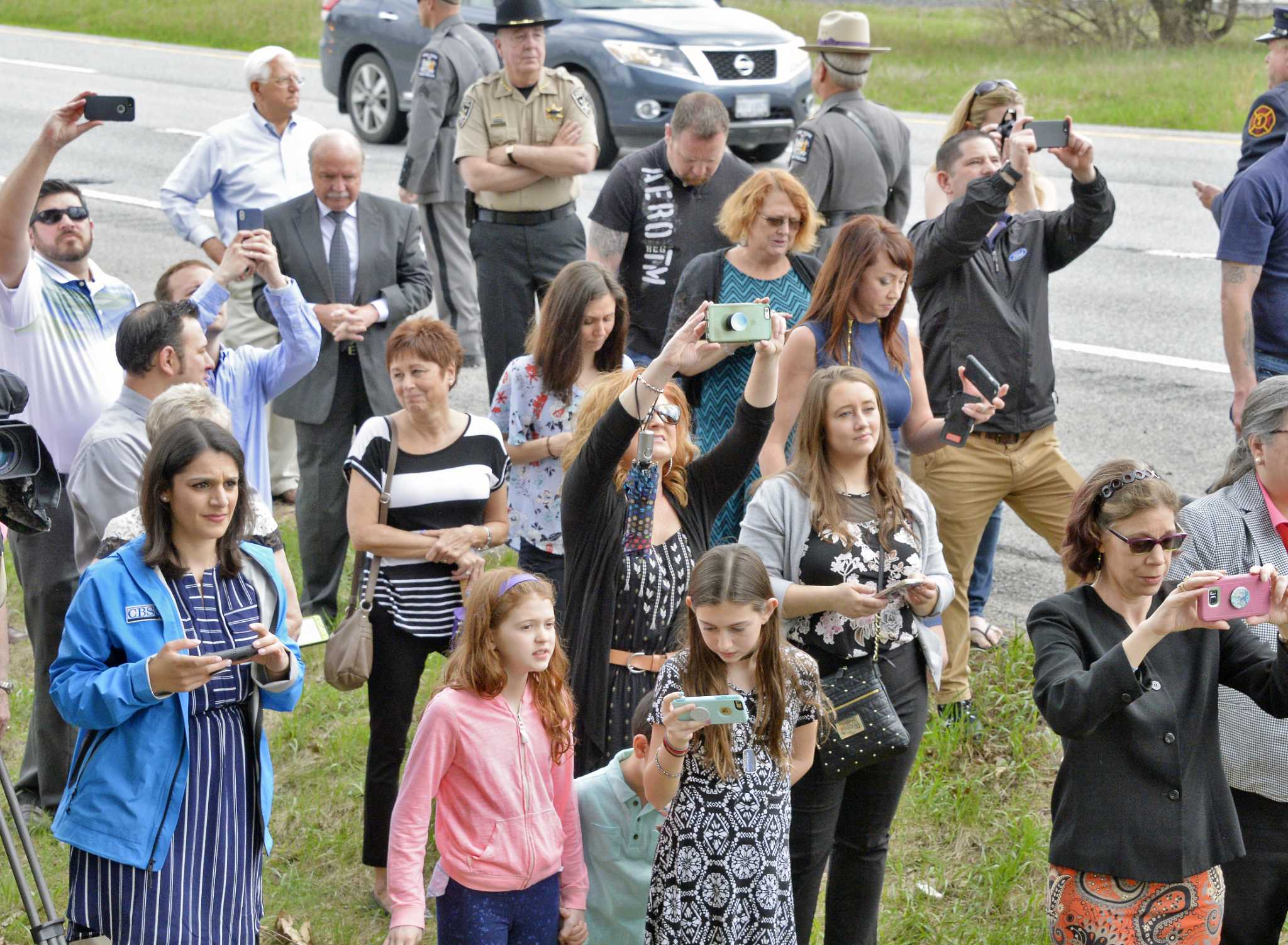 State Police dedicate bridge to Trooper Timothy Pratt