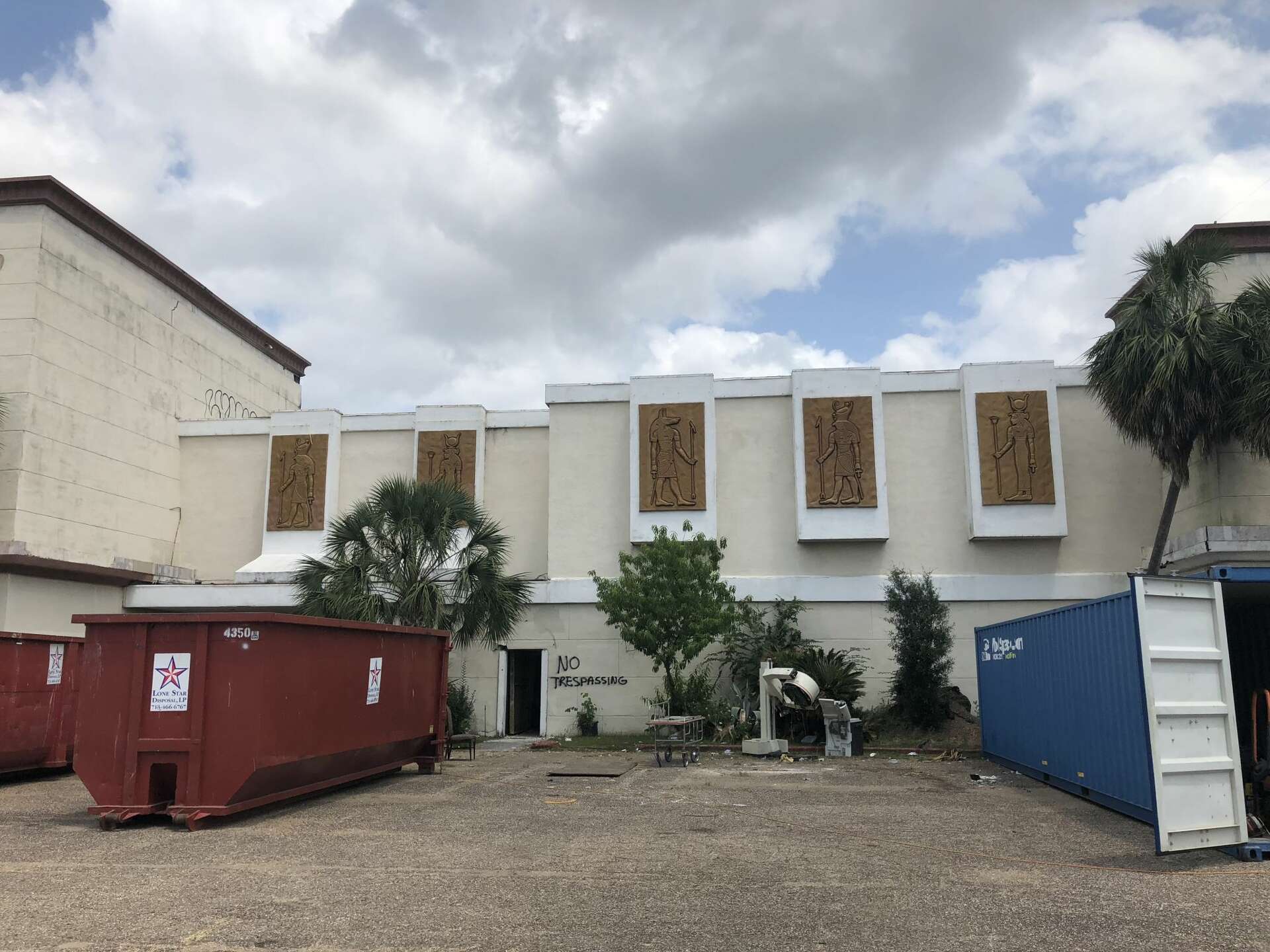Magic Island, one of Houston's most peculiar buildings, prepares for a ...