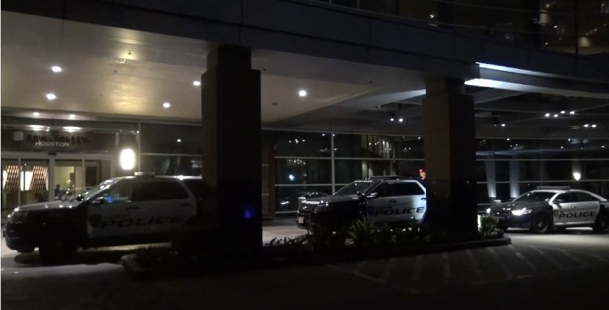 Thieves target ATMs near Willowbrook Mall, at Uptown hotel