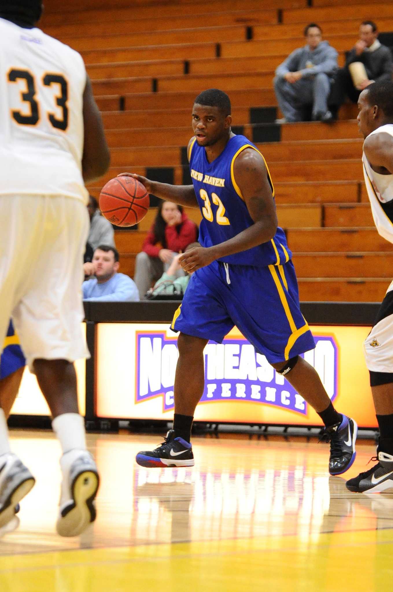 Jeff Jacobs: On the court and in the ring, Cassius Chaney straddles two sports worlds