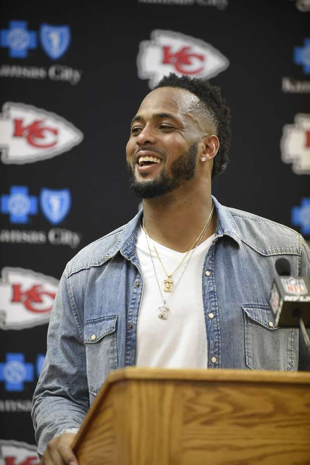 New Raiders linebacker Derrick Johnson feels ‘sense of urgency to win ...