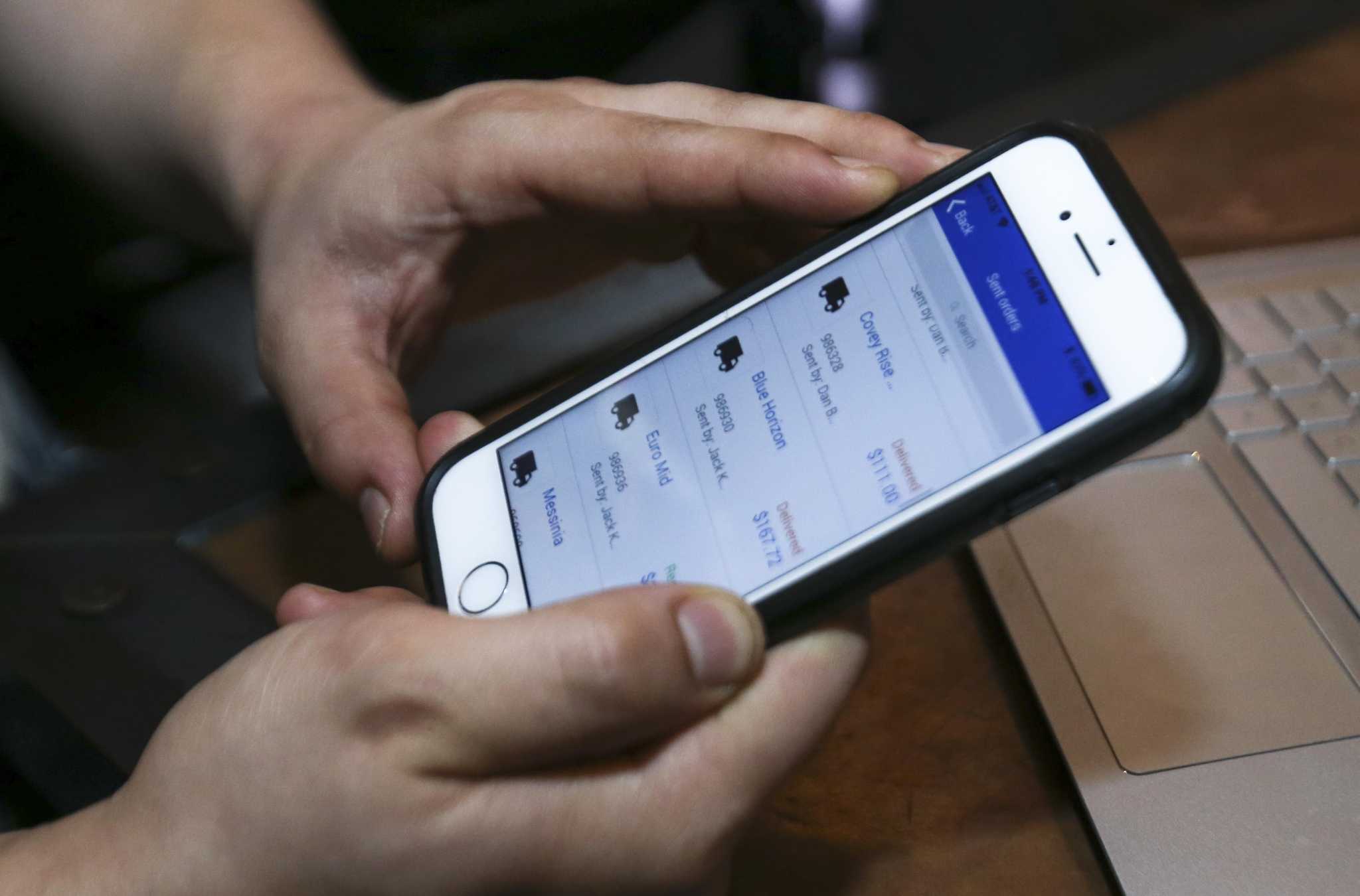 Texting tips for a millennial’s mom