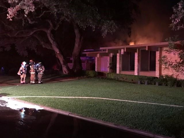 Fire destroys home in Alamo Heights area