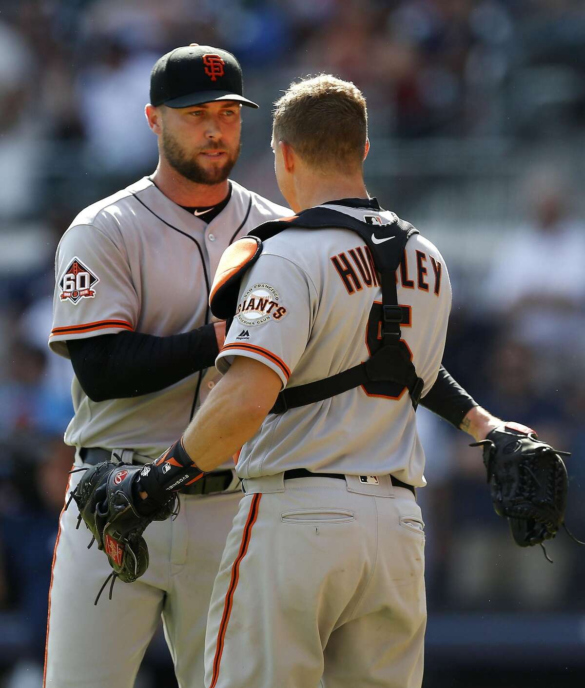 Giants closer Hunter Strickland punches door, breaks pitching hand