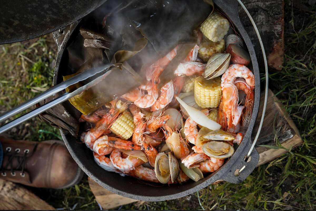 Start a tradition with a Bodega beach clambake