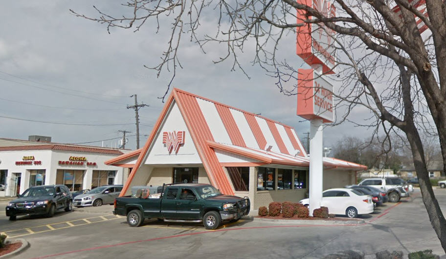Whataduck: Single Dallas duck mom takes up residence at area Whataburger