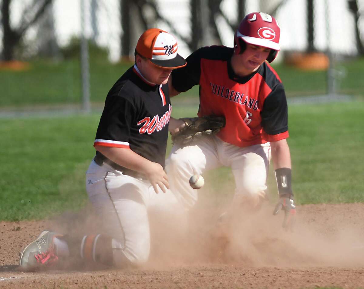 Mohonasen baseball rebounds with victory vs. Guilderland