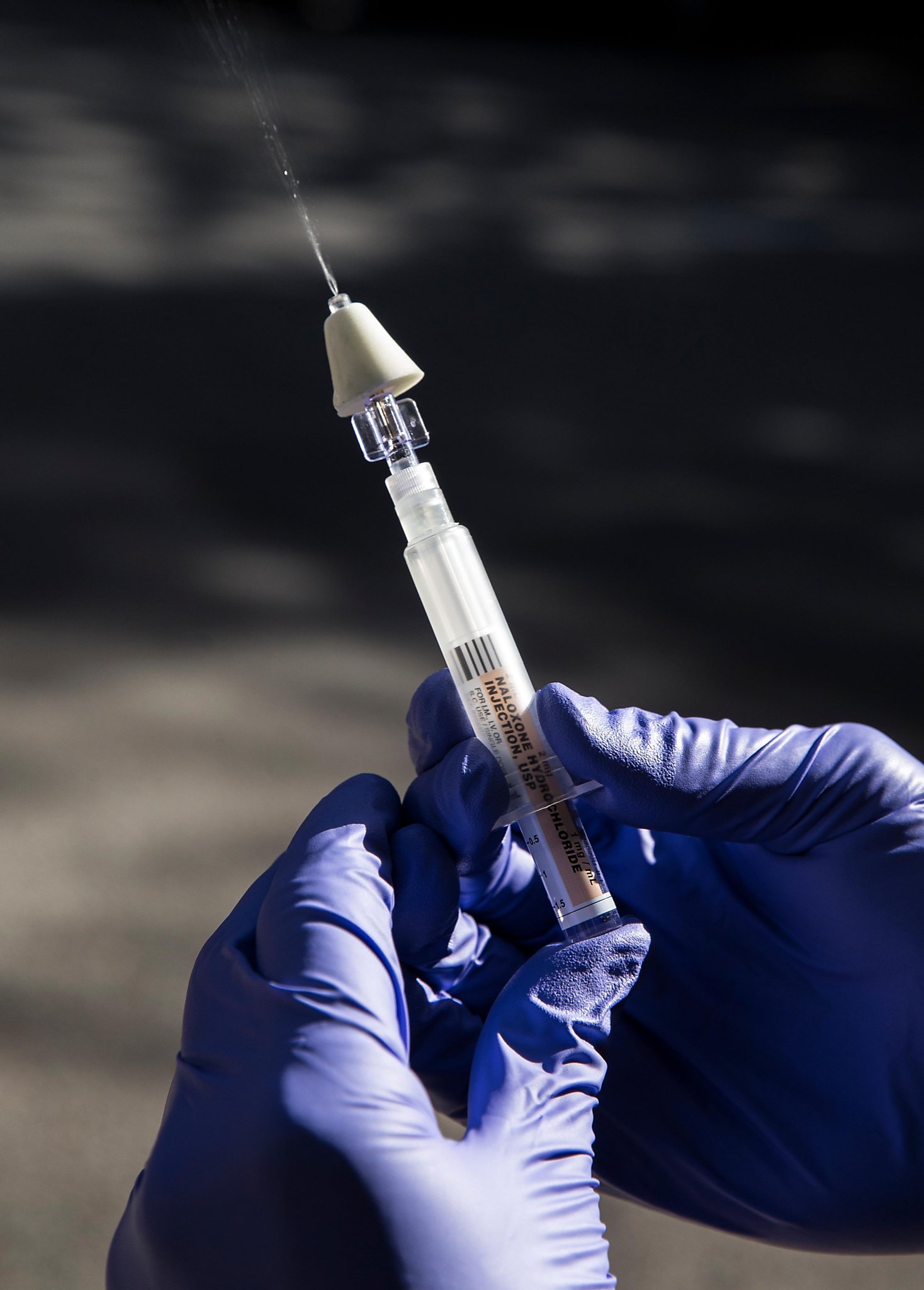 More California pharmacies to distribute opioid overdose drug