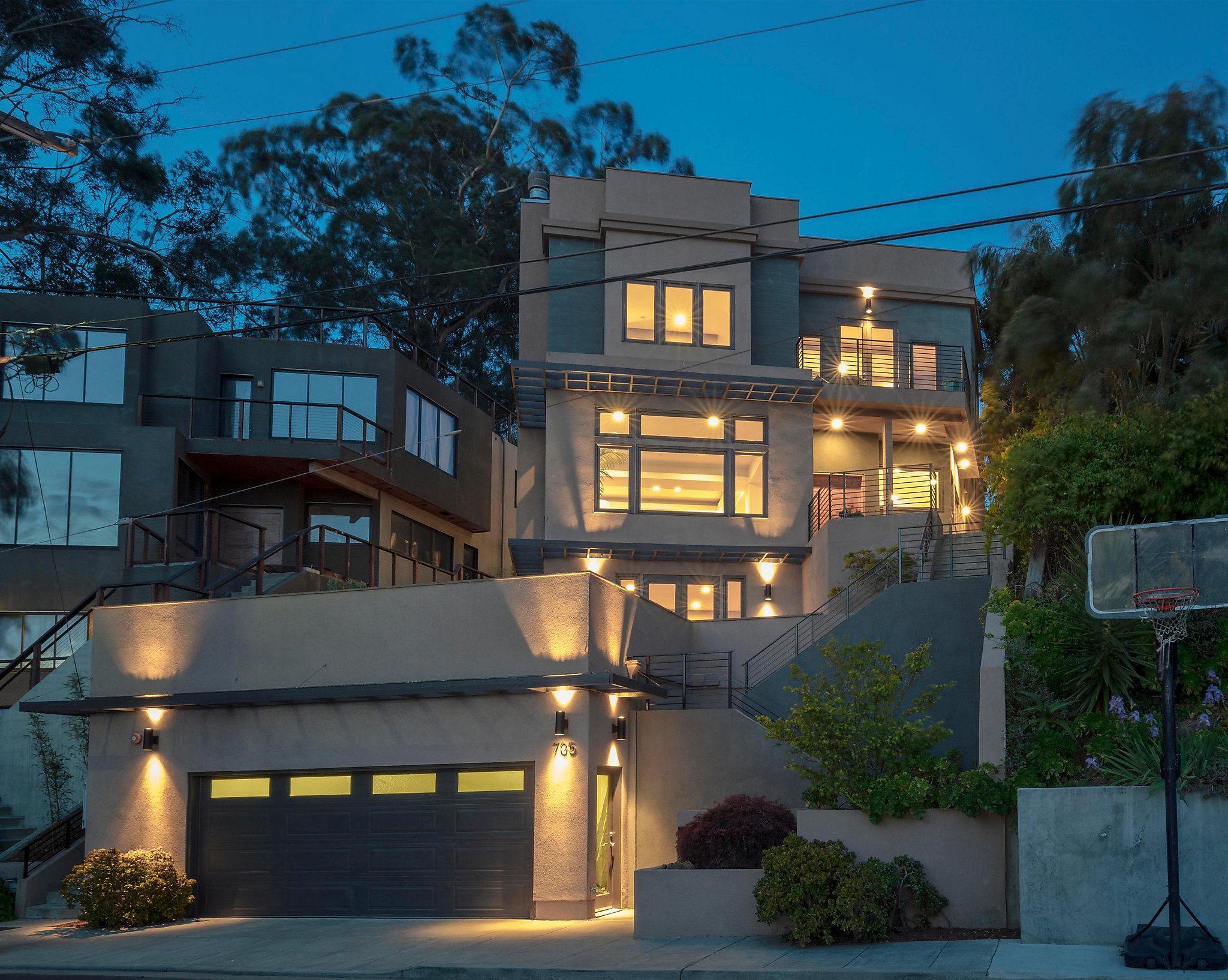 Hot Property: Thoughtful approach delivers soaring five-bedroom view ...