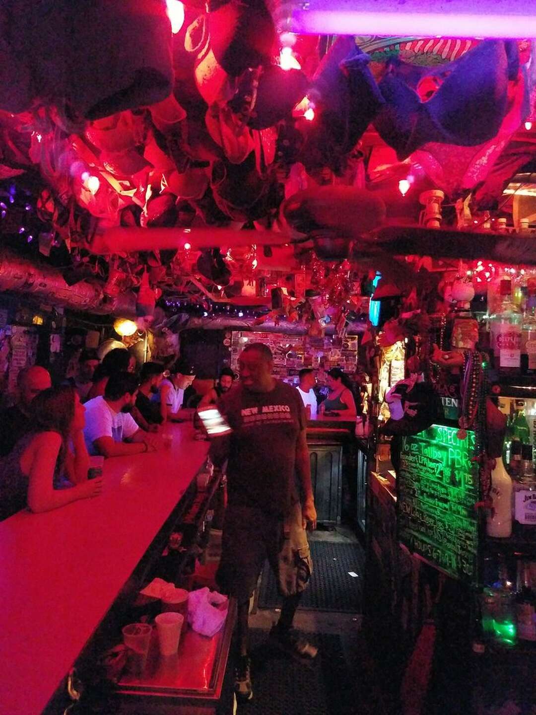 Houston's best Midtown bars, according to Yelp