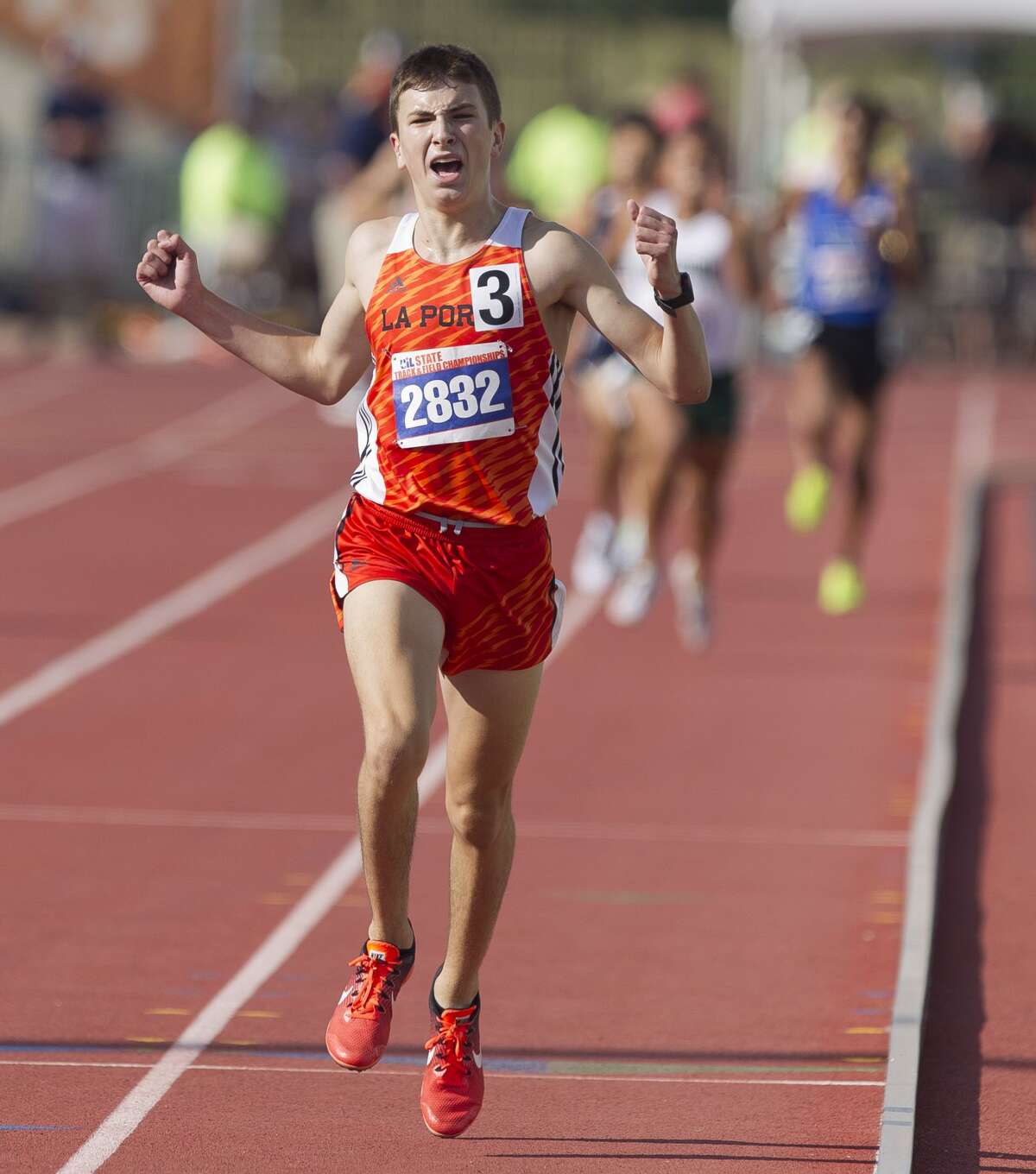 The Woodlands sets national record for 4X200 relay, claims team title ...