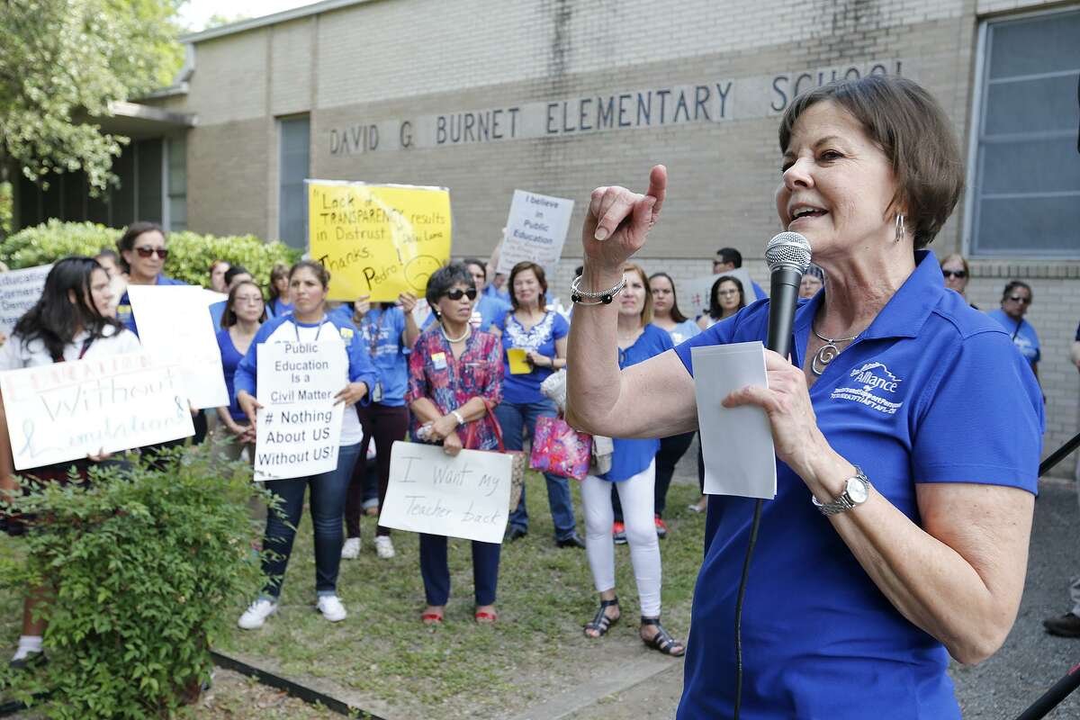 S.A. school district now has bus cameras