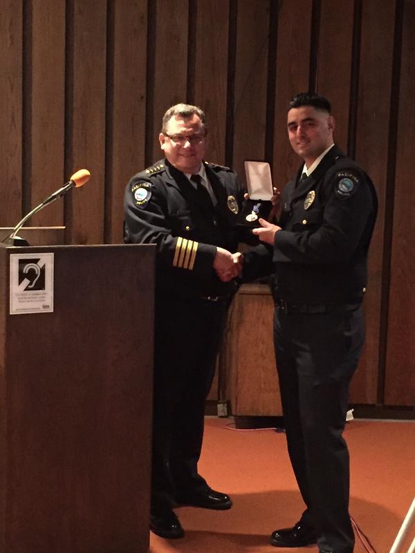 Pacifica police officer who responded to YouTube shooting awarded hero ...