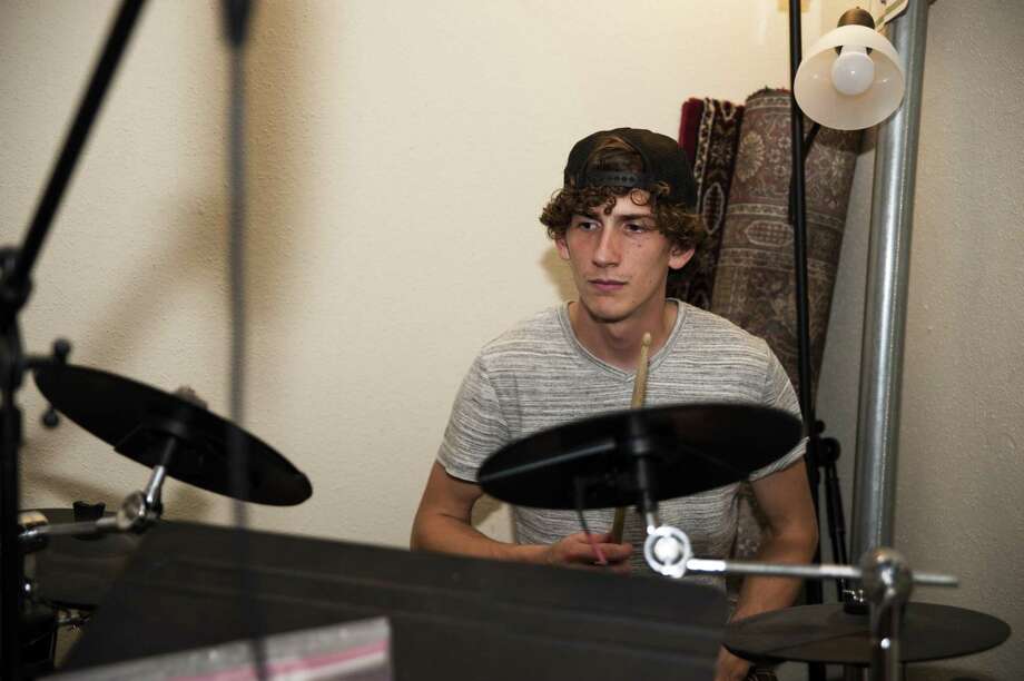 Harris County family sues electric companies over son’s death during ...