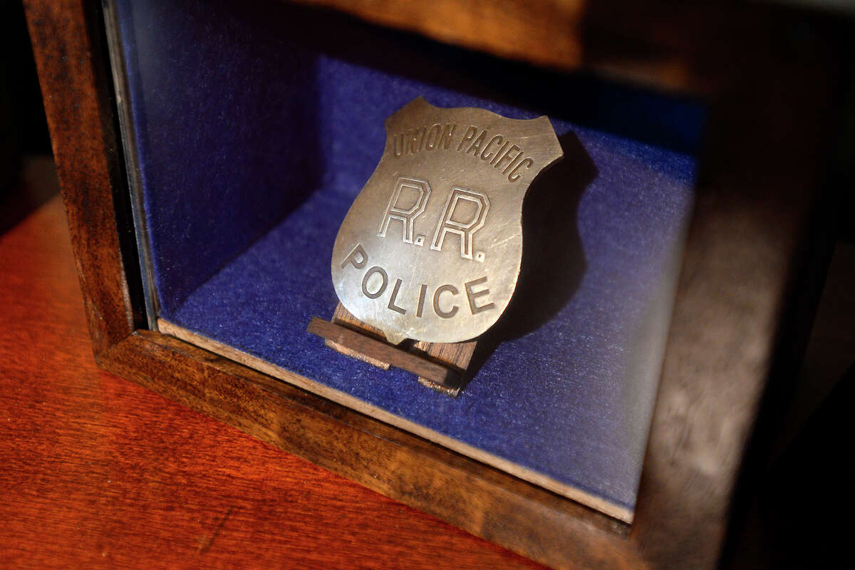 Photos: Restored caboose unveiled at port