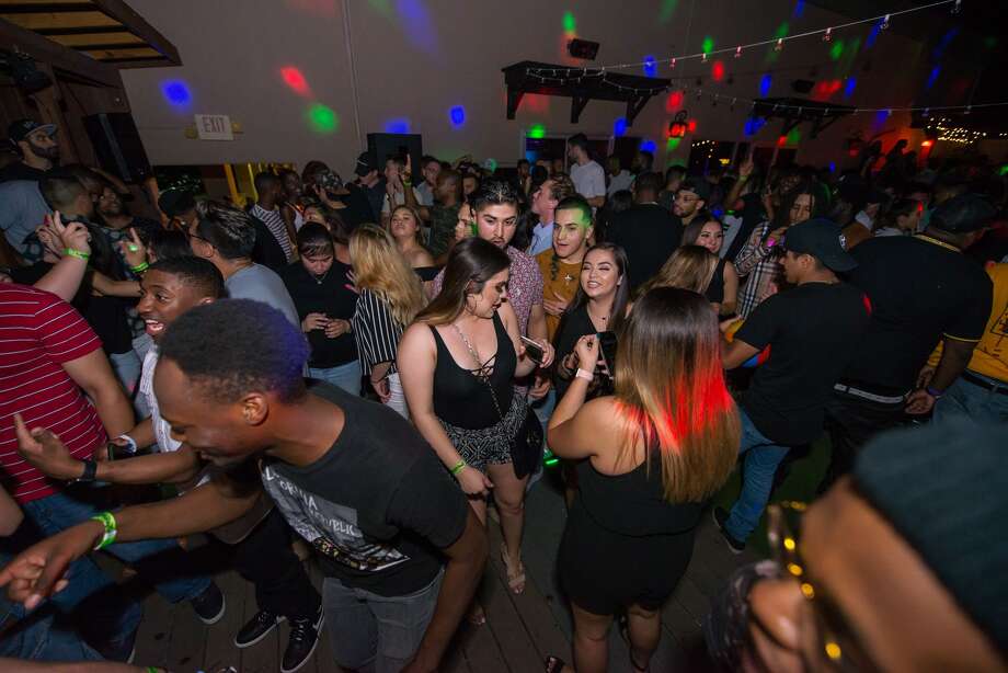 Photos: Hot spot for rooftop parties sizzles on college night - mySA