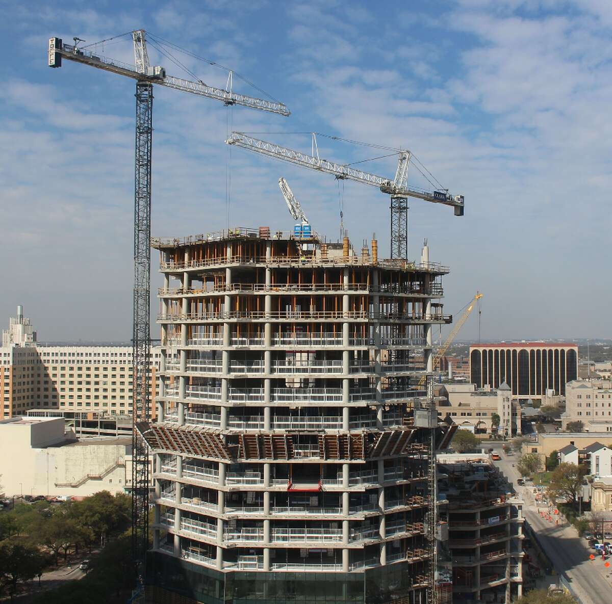Time-lapse photos show construction progress on San Antonio's $142 ...