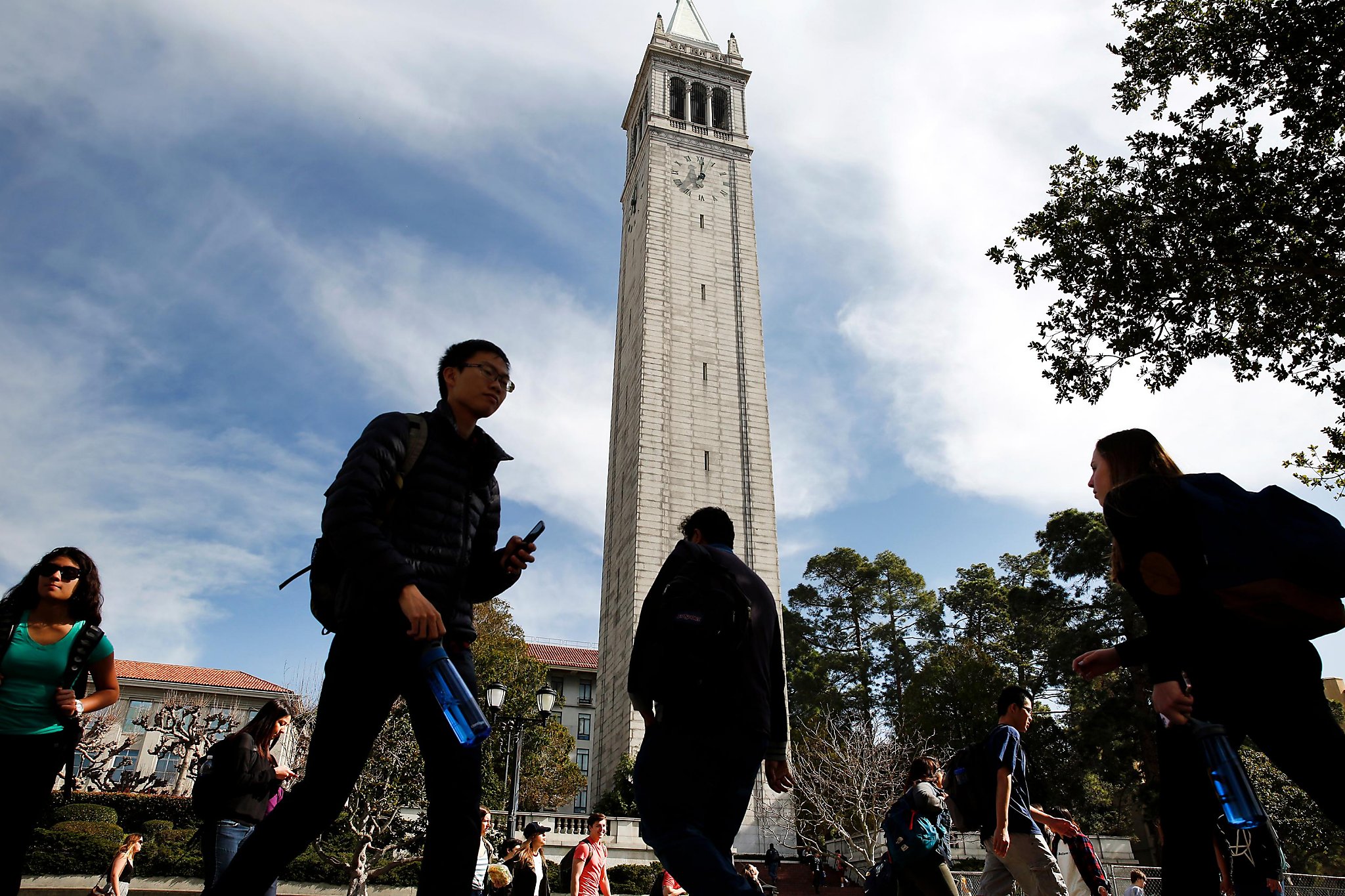 Armored truck guard prompts alert of gunman on UC Berkeley campus