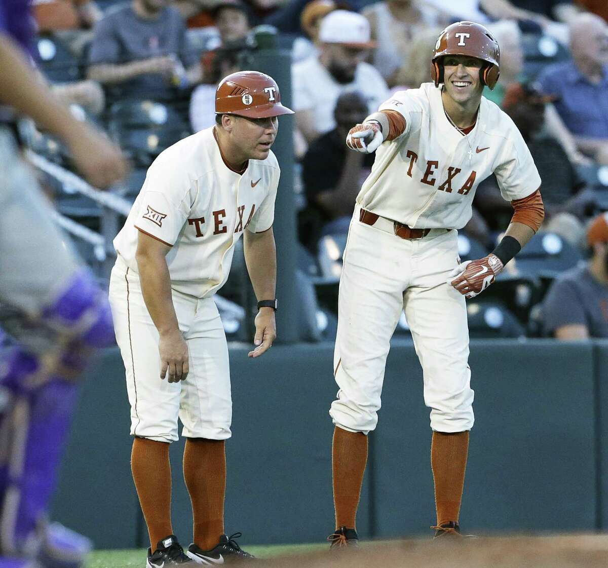 Clemens’ game-winning homer lifts Texas over TCU