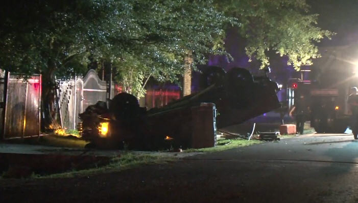 Driver killed in dramatic rollover wreck in Houston
