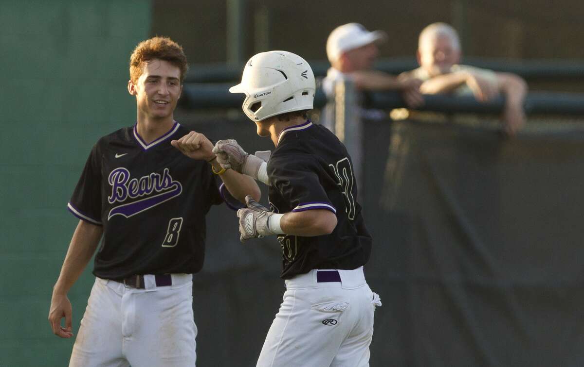 BASEBALL: Highlanders down Montgomery 9-2 to advance in playoffs