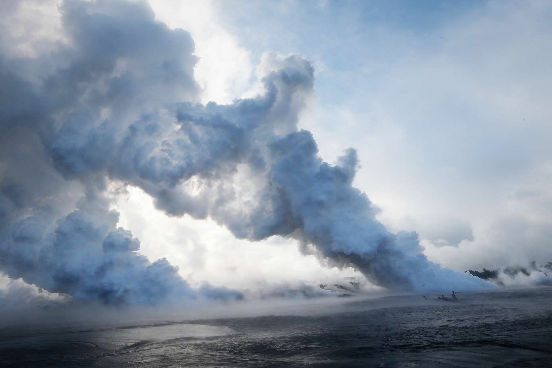 Kilauea update: Explosion sends massive plume of ash into the sky