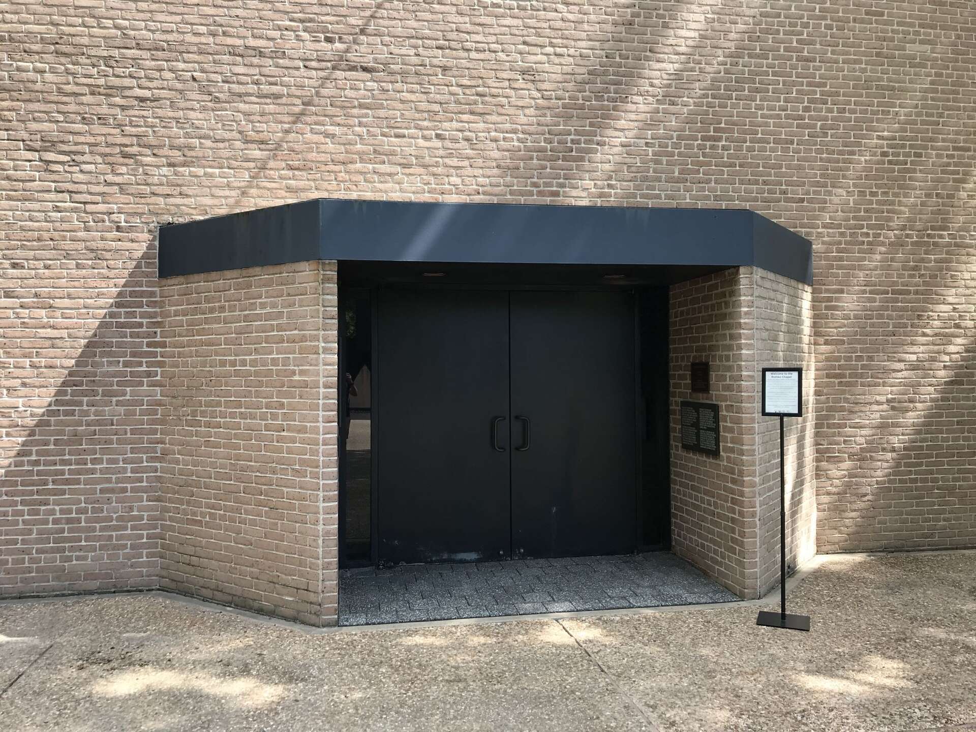 Houston's Rothko Chapel vandalized with paint, handbills: 'It's okay to ...