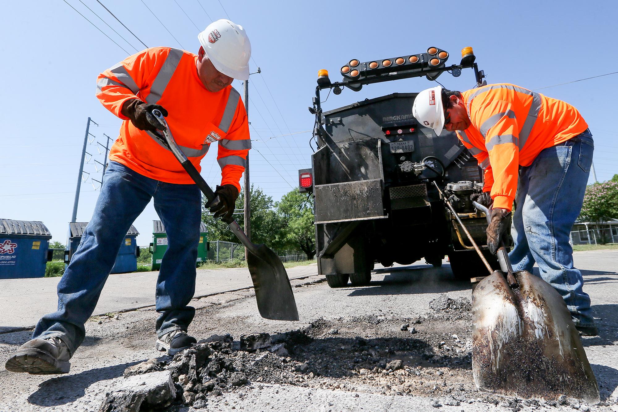 'Pothole Patrol' sets lofty goal to patch up San Antonio streets in April