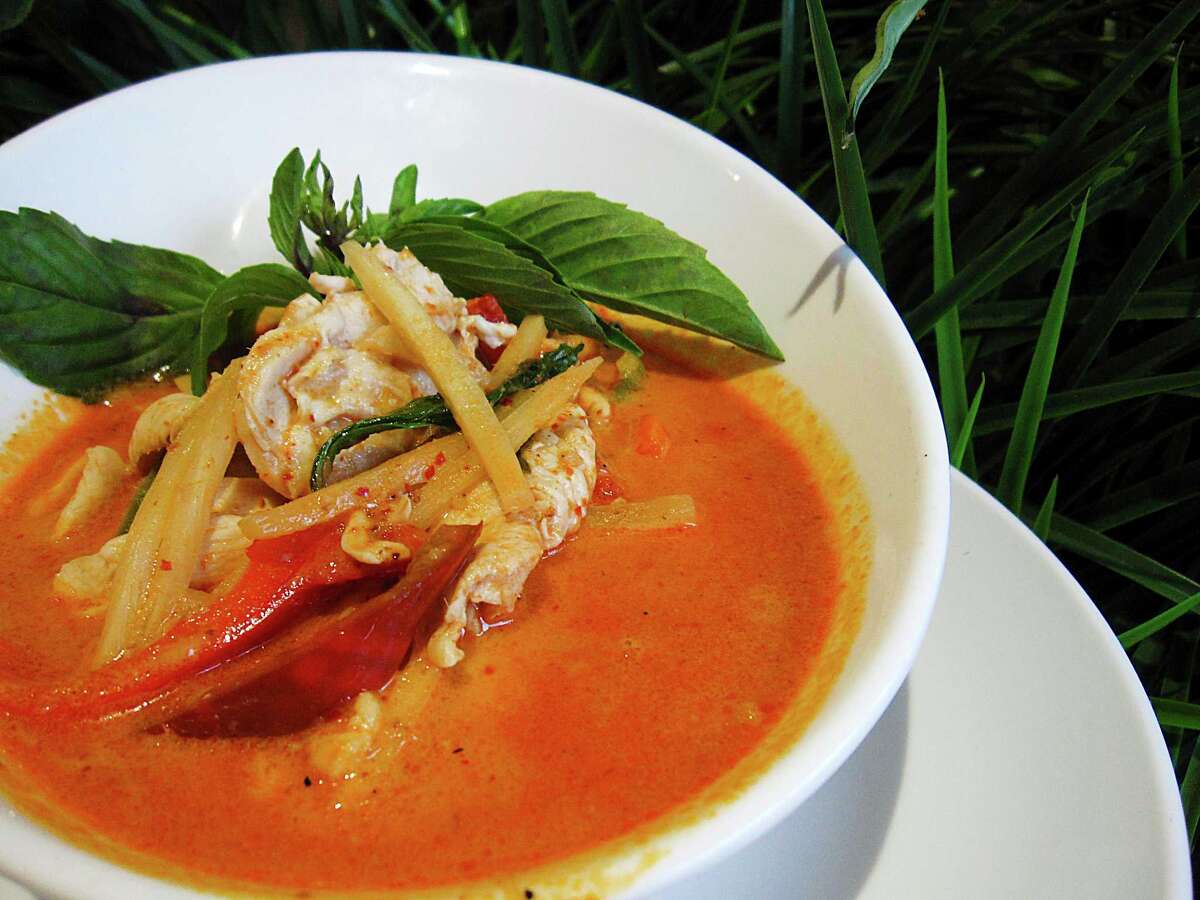 Review: Dominion spot Kin Thai & Sushi makes sushi and Thai a happy couple