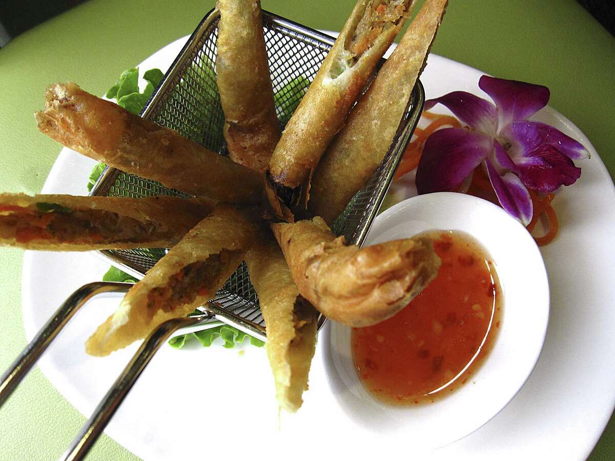 Review: Dominion spot Kin Thai & Sushi makes sushi and Thai a happy couple