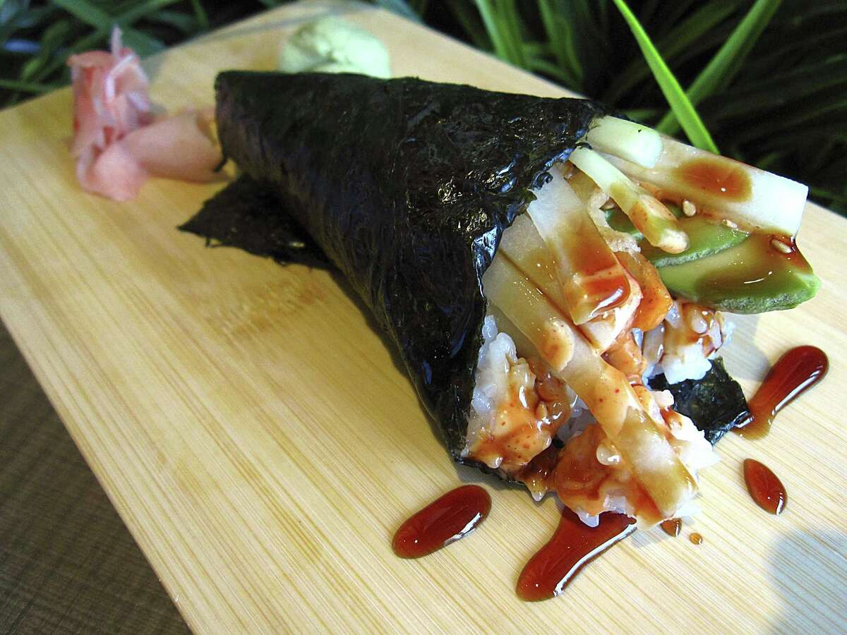 Review: Dominion spot Kin Thai & Sushi makes sushi and Thai a happy couple