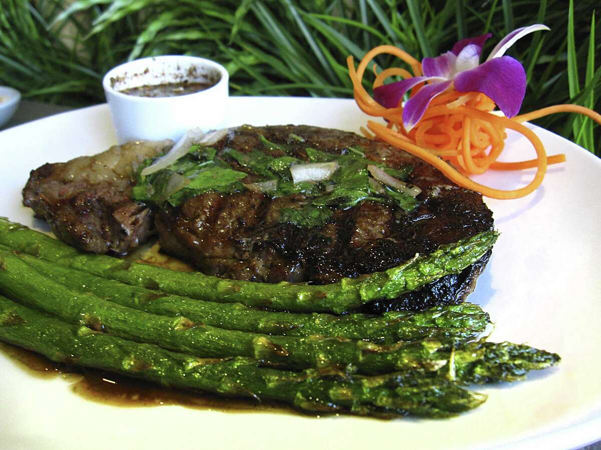 Review: Dominion spot Kin Thai & Sushi makes sushi and Thai a happy couple