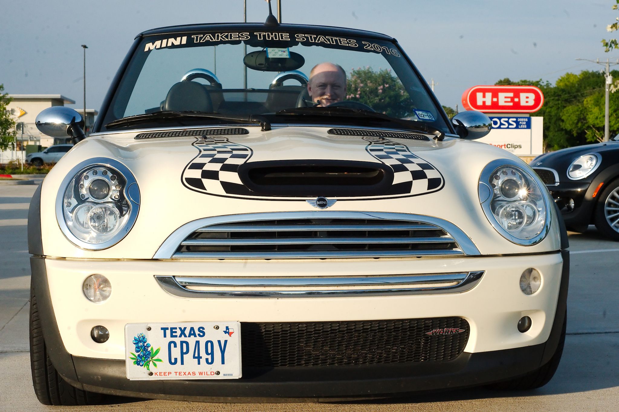 Bay Area MINI Cooper owner’s group rolls in Clear Lake